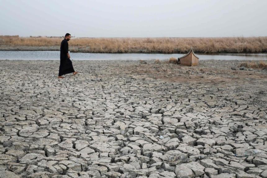 Hundreds protest lack of water in Iran's drought-hit west | The Straits ...