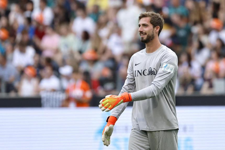 Football: Eintracht goalkeeper Trapp rejects offer from Man United ...