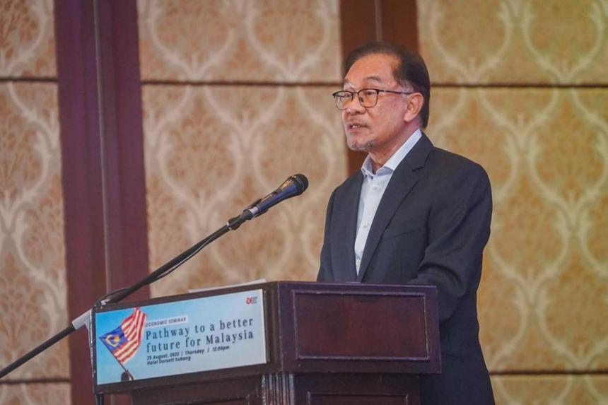 Malaysia's Anwar Ibrahim expects boost from Najib ruling as vote looms ...