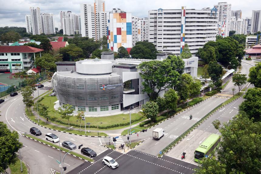 Malfunction causes system outage at some polyclinics, delaying patients ...