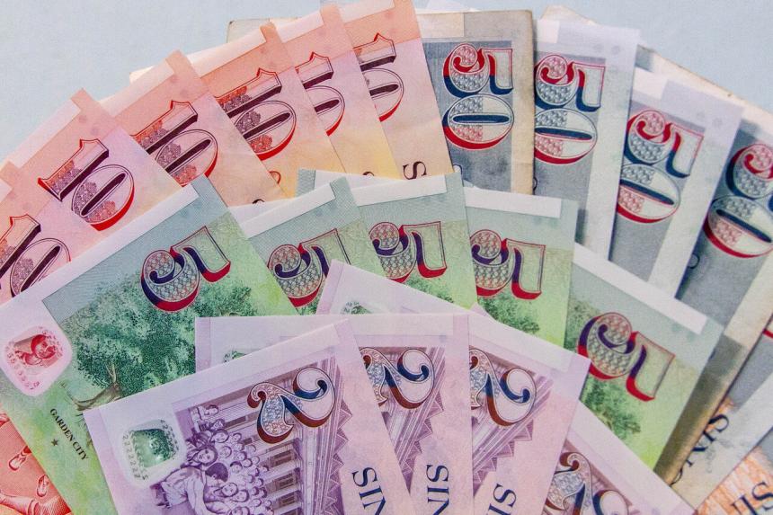 Wall Street tells clients Singapore dollar is top trade in Asia | The ...