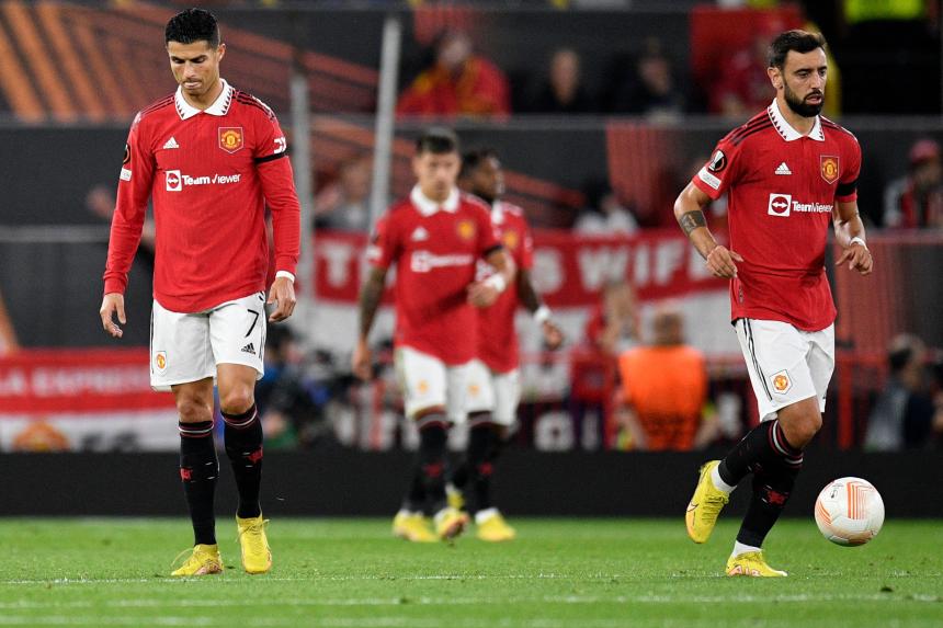 Football: Man Utd lose in Europa League after leading tributes to ...
