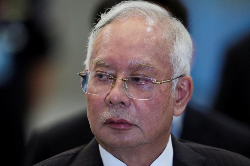 Najib needs new social media strategy to stay 'influential' from behind ...