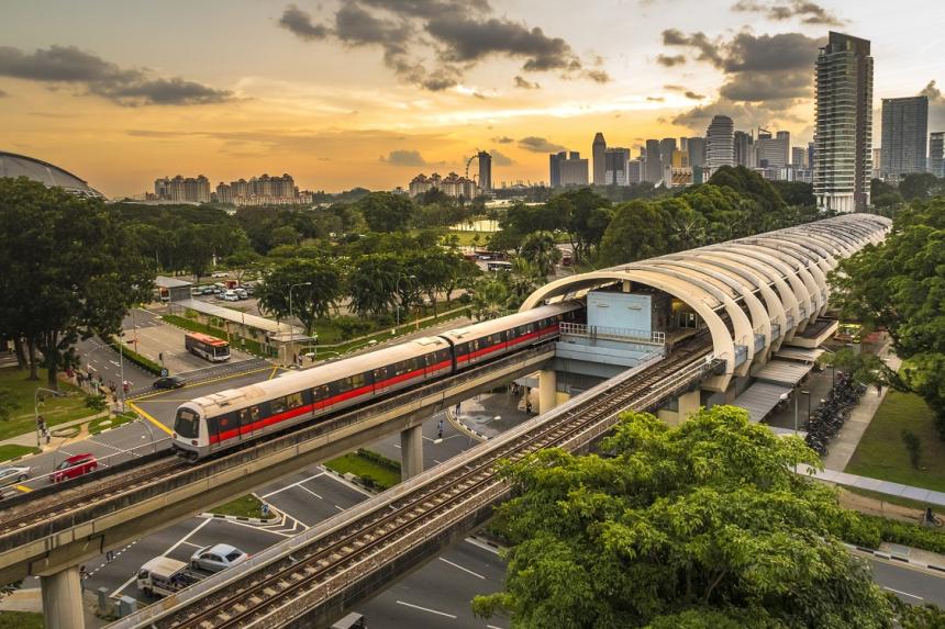 Convenient tap-and-go commutes: More Singaporeans using contactless ...