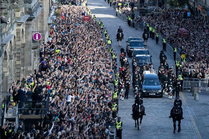 Scottish police make three arrests over protests following queen's ...