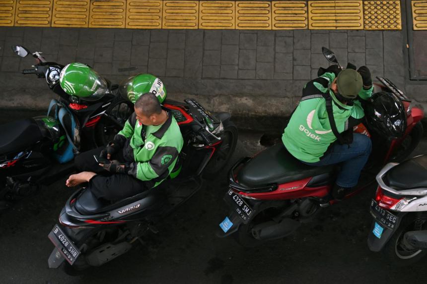 Indonesian gig drivers fear hardship after fuel price hike | The ...