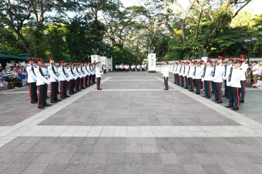 Istana's changing of guards ceremony resumes on Oct 2 after 2-year ...