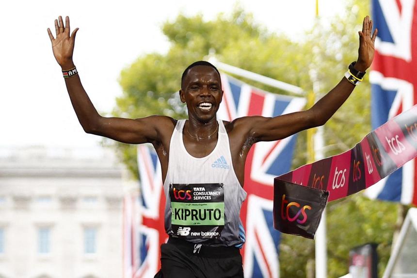 Marathon: Kipruto takes maiden London title, Yehualaw storms to victory | The Straits Times