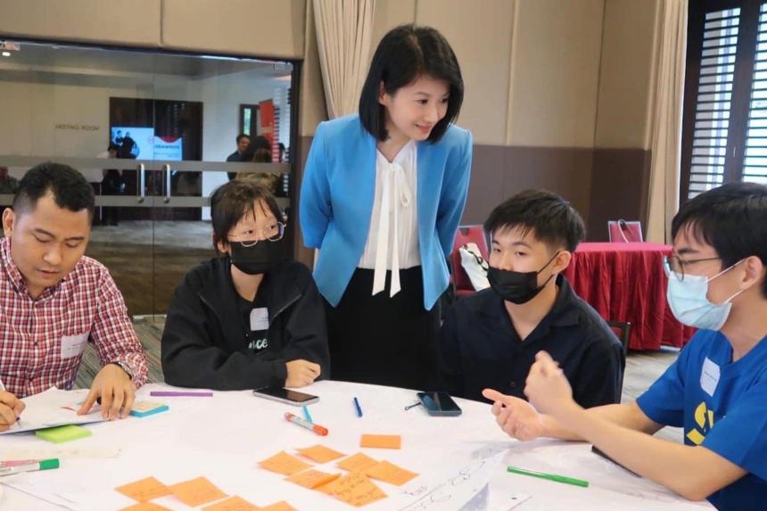 S’poreans must avoid sense of entitlement and develop collective ...