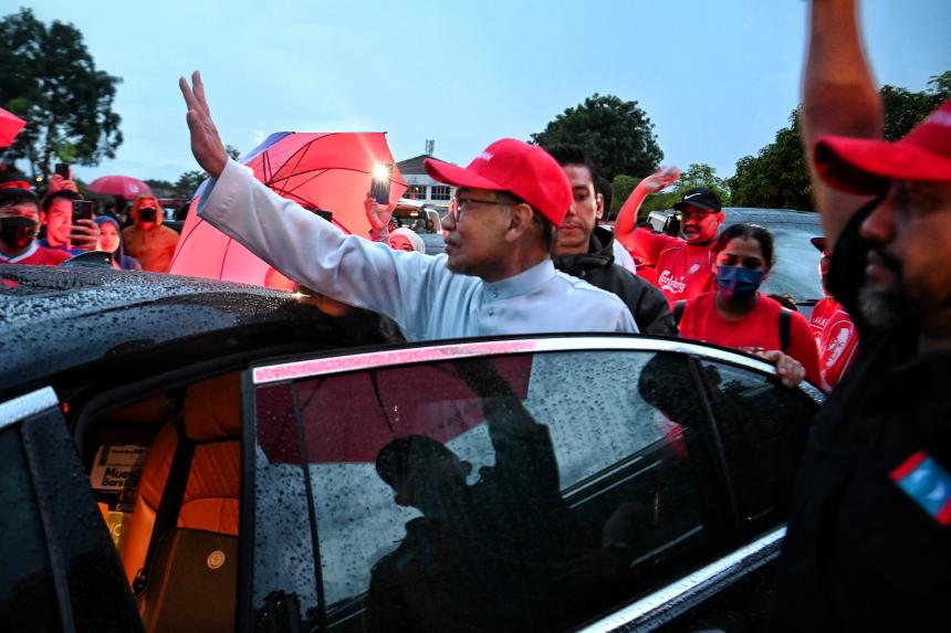 Malaysia GE: Parties make final push for votes ahead of Polling Day ...