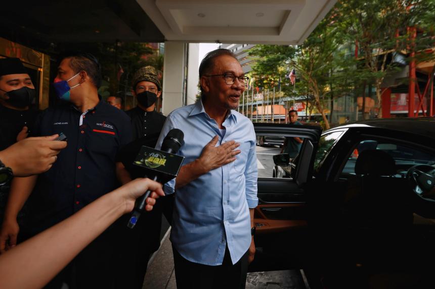 Supporters of Anwar’s coalition torn over PH getting in bed with the ...