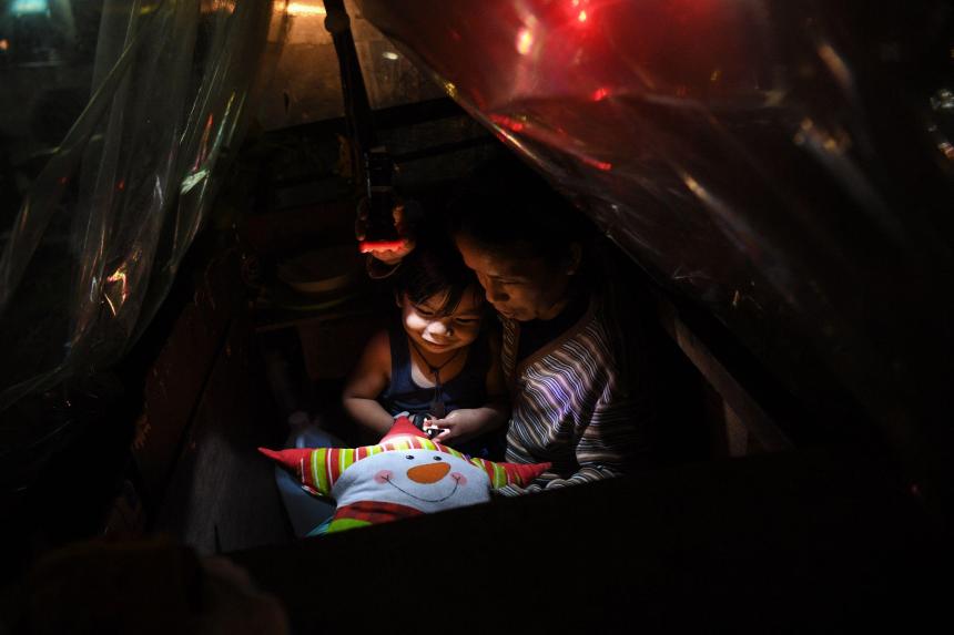 Street life: Manila's homeless find shelter in pushcarts | The Straits ...