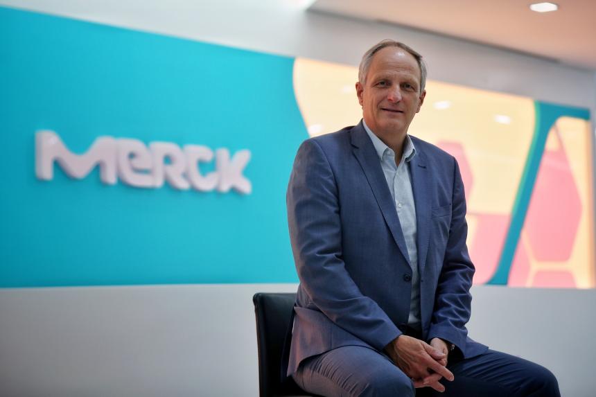 Merck’s Peter Guenter is seeking the next moonshot in cancer research ...