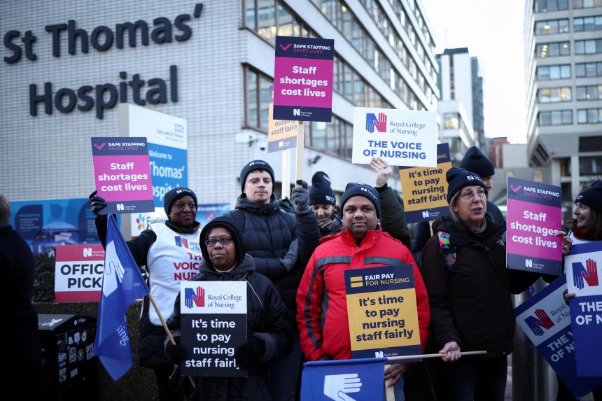 'What a tragic day': Some 100,000 British nurses strike in bitter pay ...