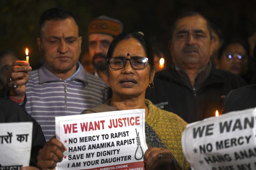 Candlelight vigil held for 2012 Delhi gang-rape, murder victim | The ...