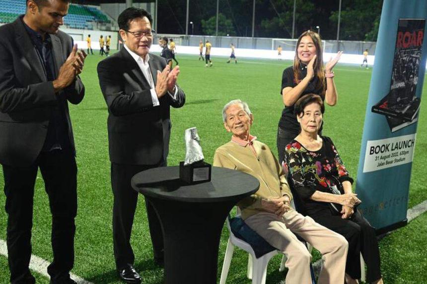 S’pore’s only Olympic footballer ‘Twinkletoes’ Chia Boon Leong dies at ...