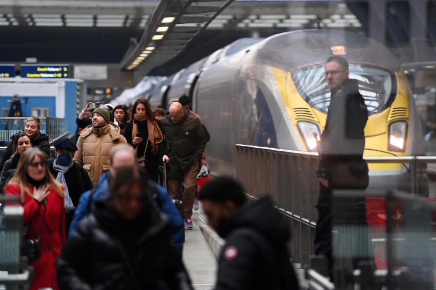 Security staff scrap strike set to hit cross-Channel Eurostar services ...