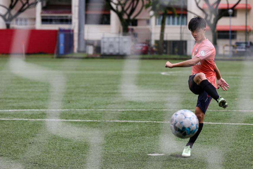 Football: SPL players Ong Yu En, Fathullah Rahmat to train with K ...