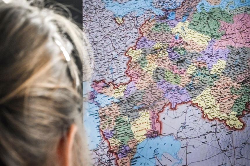 Russia backs banning of maps disputing official 'territorial integrity ...