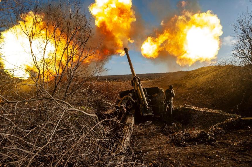 Fierce fighting in Ukraine’s Soledar leaves battlefield strewn with ...