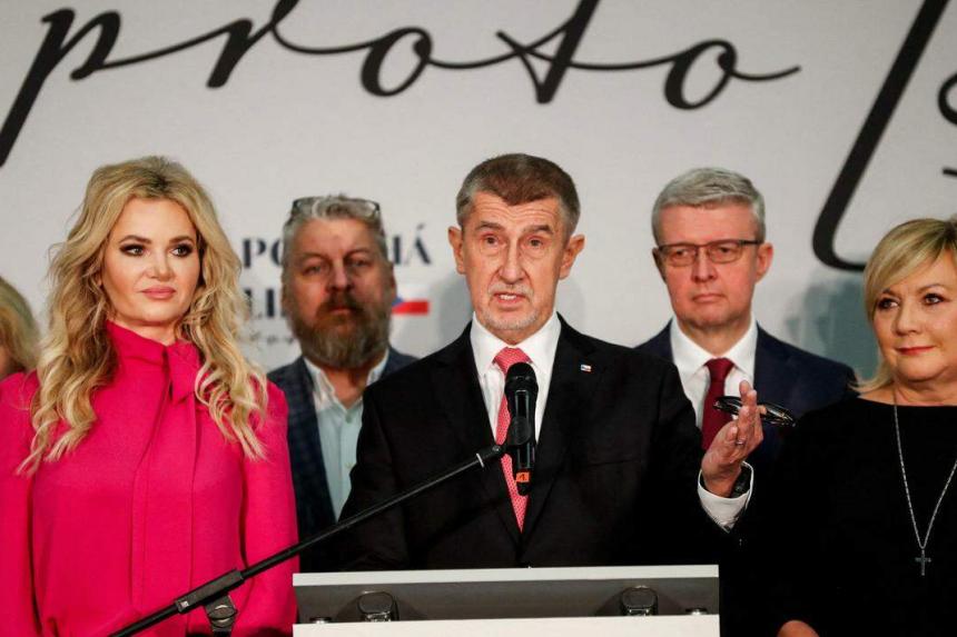 Retired general Pavel leads in poll ahead of Czech presidential vote ...