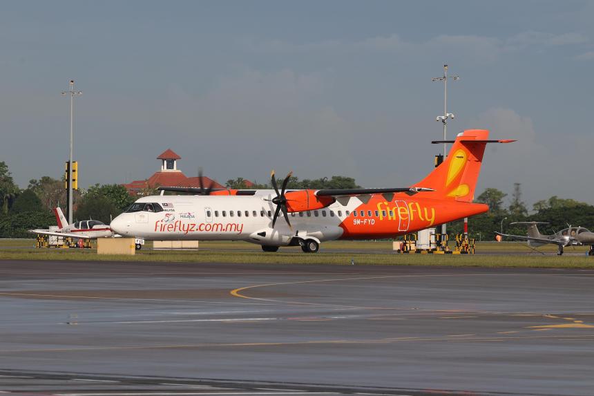 Firefly flight from Subang to S’pore forced to wait out bad weather in ...