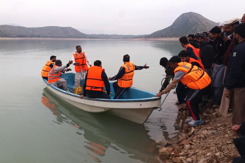 Death toll from Pakistan boat capsize jumps to 51 | The Straits Times