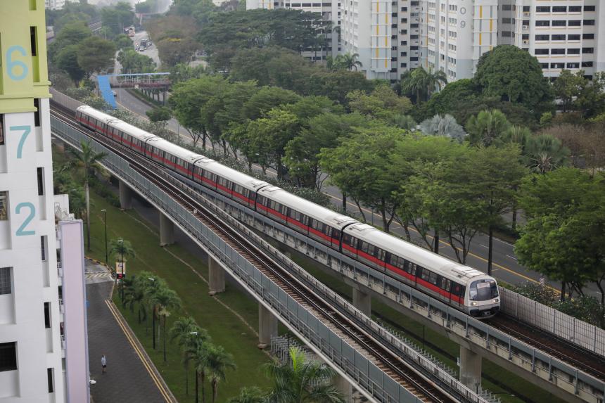 Track fault causes delay in morning commute on North-South MRT line ...