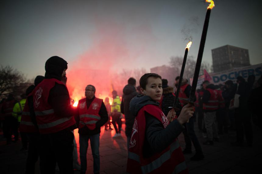 French unions vow to fight on after fewer join pension protest | The ...