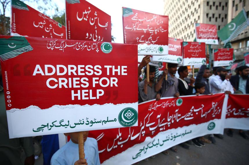 What life is like in crisis-hit Pakistan as inflation soars | The ...