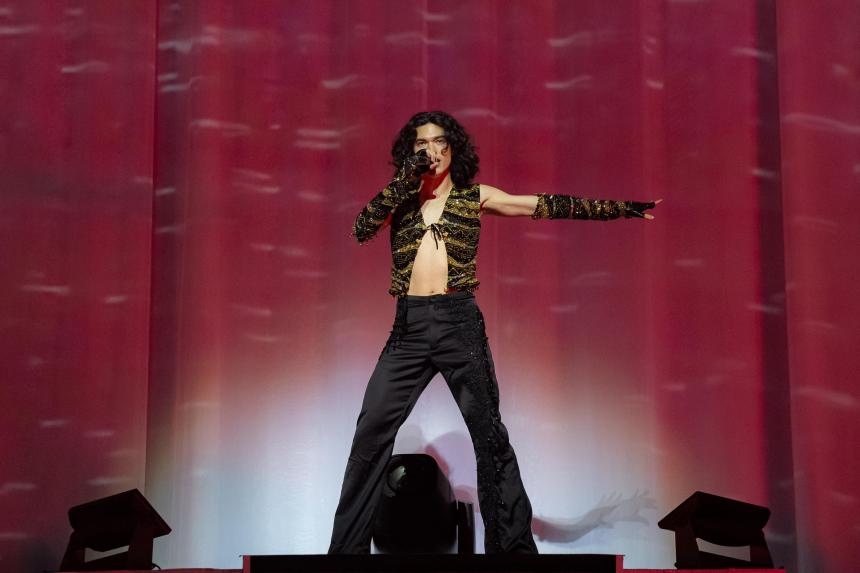 Concert review: Conan Gray gives joy to ‘sad Internet teens’ at first ...