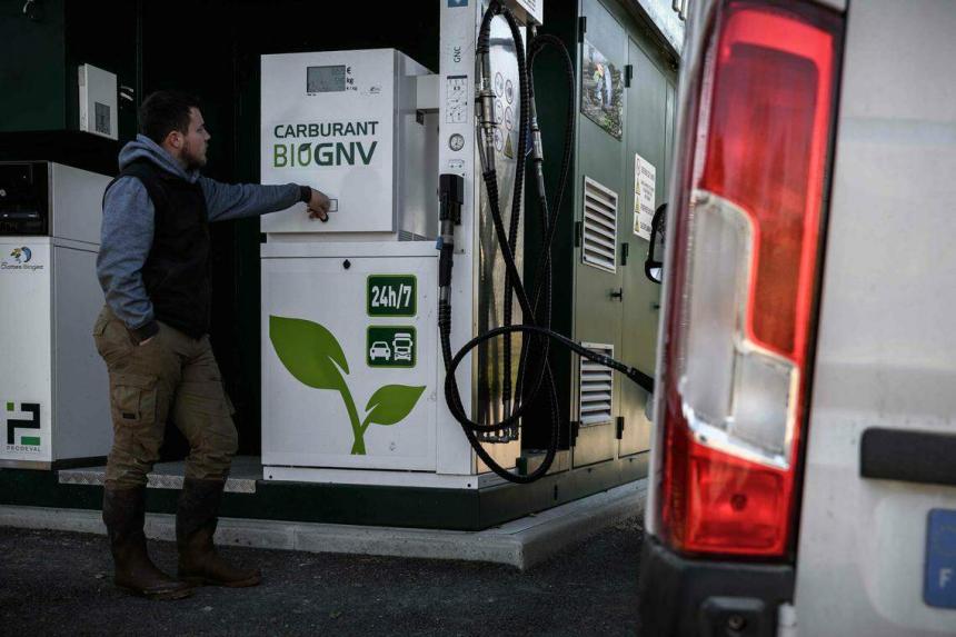 Cow manure fuels French tractors as farm uses carbon-emitting methane ...