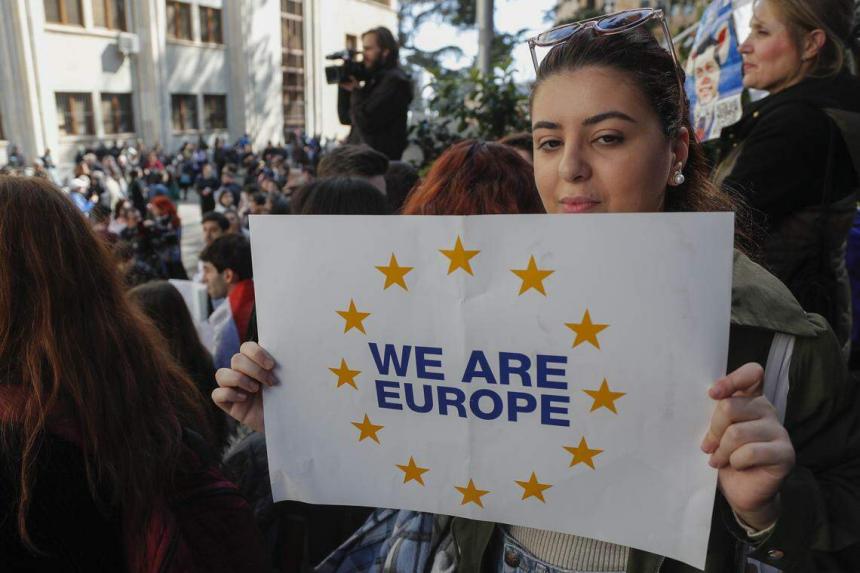 While some Russian exiles join Georgia protests, others keep away | The ...