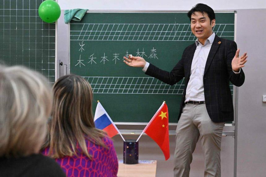 Russia's Asia pivot spurs boom in Chinese classes | The Straits Times