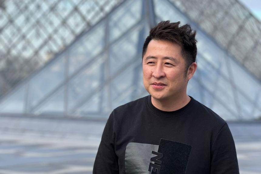 From selling mops at markets to fan meets: How salesman became million ...