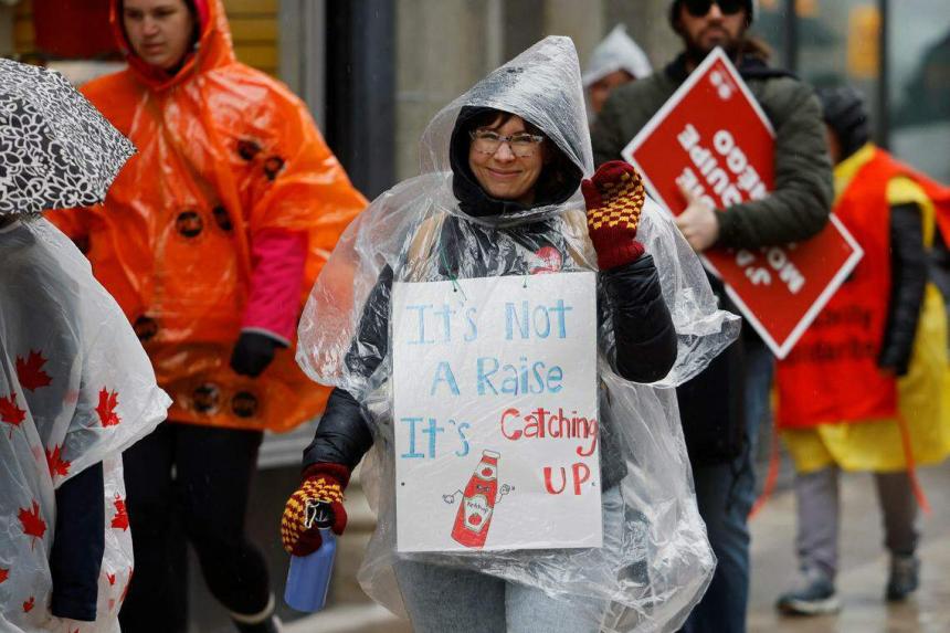Remote work clause in focus as Canada’s public strike goes into 7th day ...