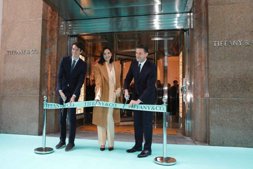 Tiffany & Co unveils revamped New York flagship, showcasing new look ...
