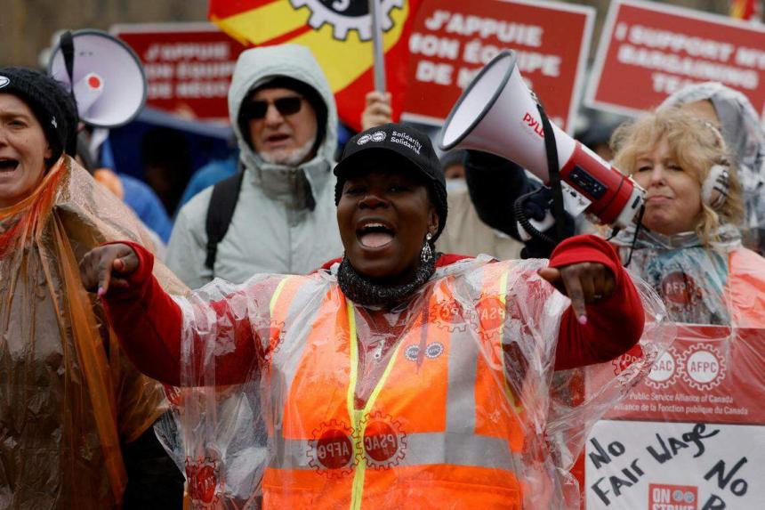 Canada’s largest public-sector strike leaves thousands in immigration ...