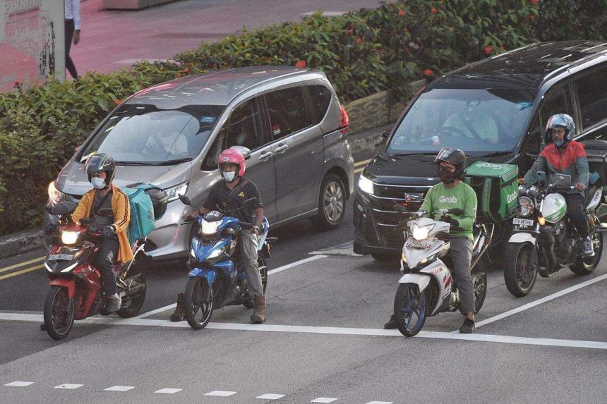 COE premiums end mostly lower, motorcycle COE falls to $5,002 with new ...