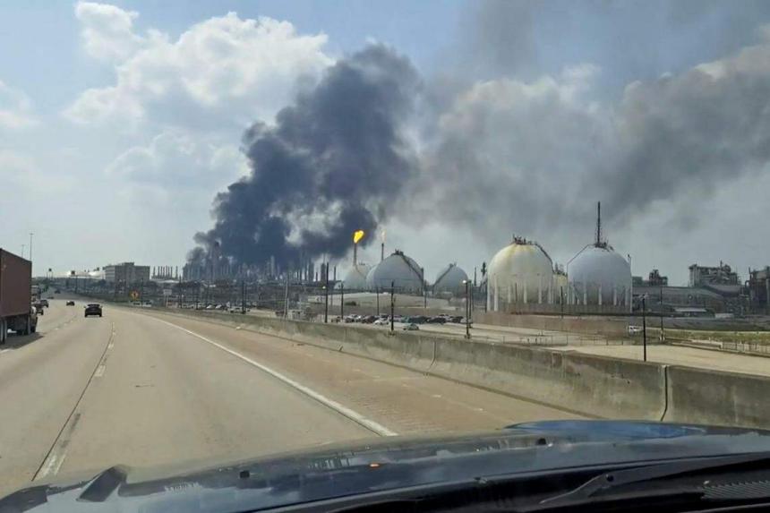 Fire burns for third day at Shell Texas chemical plant | The Straits Times