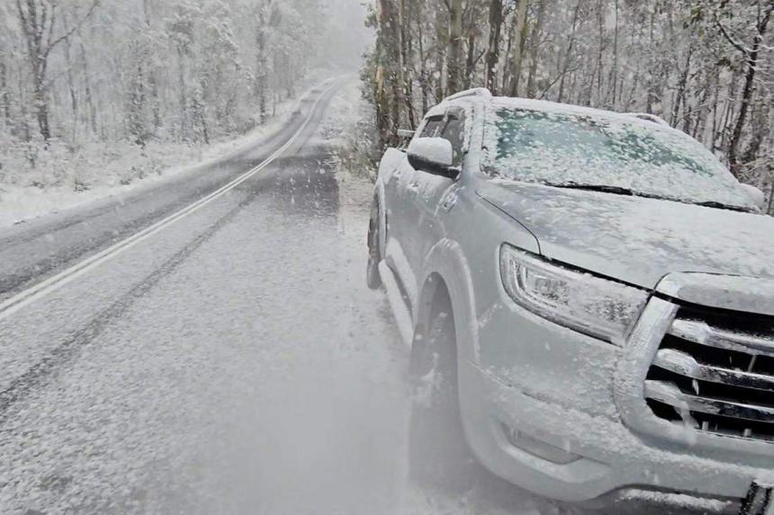 Cold snap brings early snow, high wind to Australia’s south-east | The ...