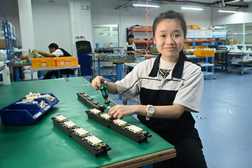 Tertiary-educated adults with autism receive training for jobs in ...