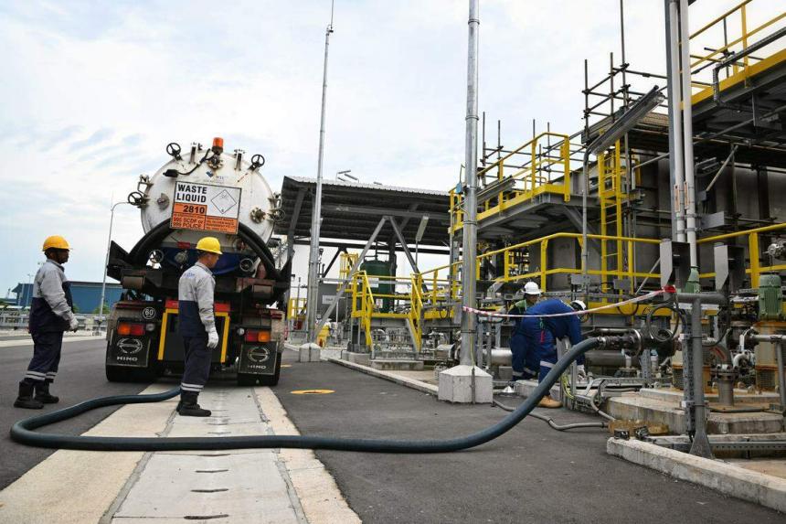 S’pore home to world’s largest production facility for jet fuel made ...