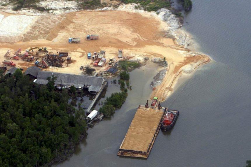 Indonesia scraps two-decade ban on sea sand exports | The Straits Times