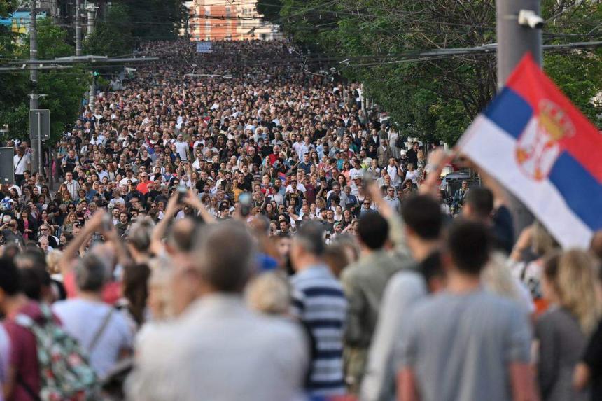 Tens of thousands rally against Serbian government in Belgrade over ...
