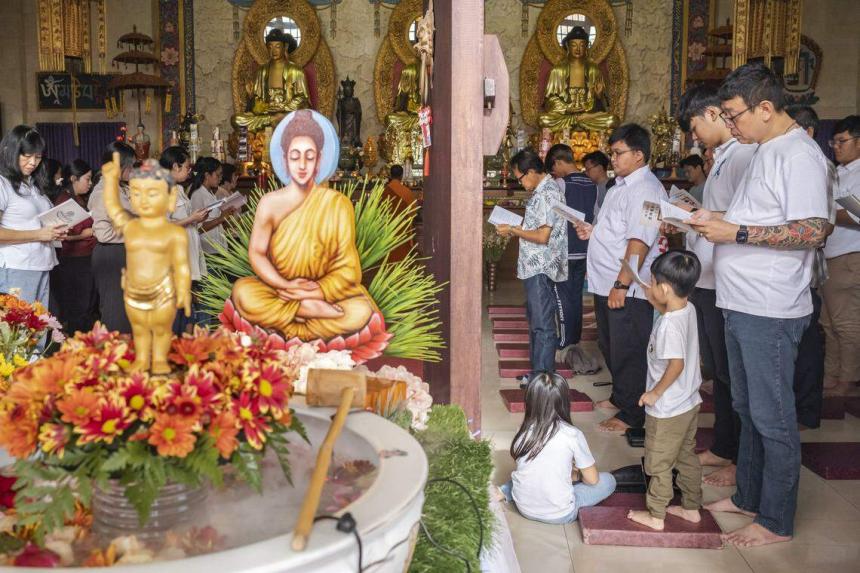 In Pictures: Devotees honour Buddha on Vesak Day | The Straits Times
