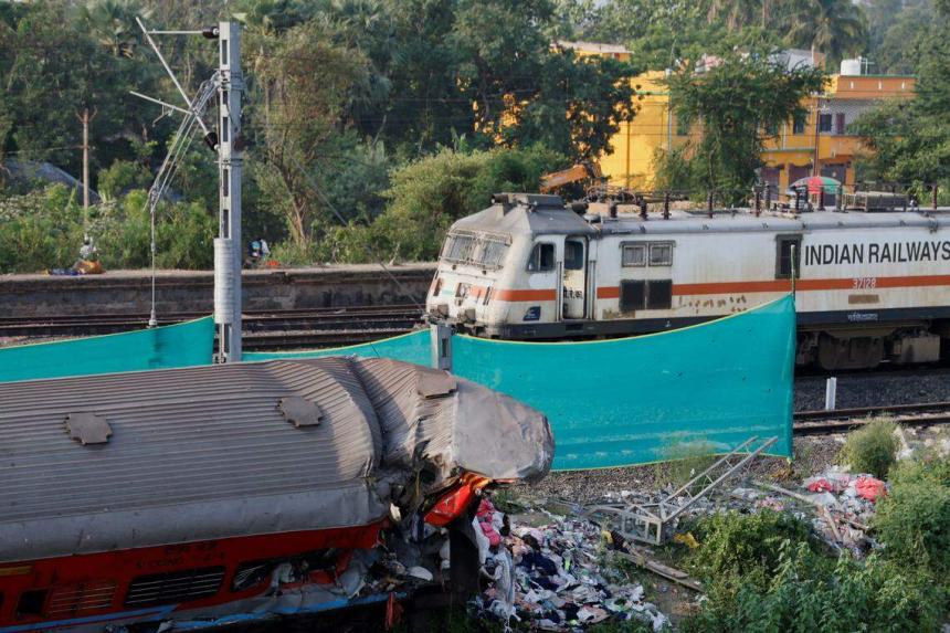 Trains resume service 51 hours after deadly India crash | The Straits Times