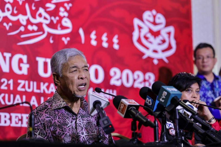 Umno assembly: Leaders call for party to embrace allies in Anwar ...