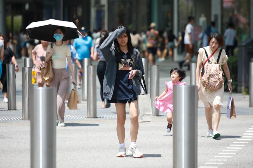 Temperatures could hit 35 deg C on some days as weather remains warm in ...