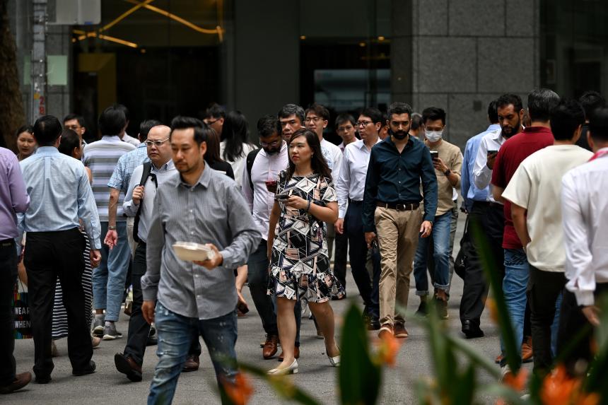 Singapore civil servants to get 0.3-month mid-year bonus | The Straits ...